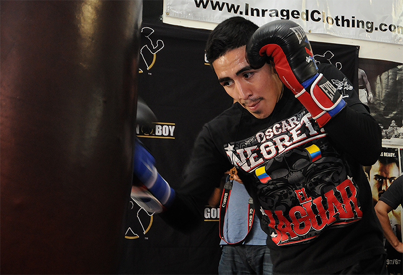 Leo Santa Cruz L.A. Workout Photos And Quotes | Fight Week. Fightweek ...